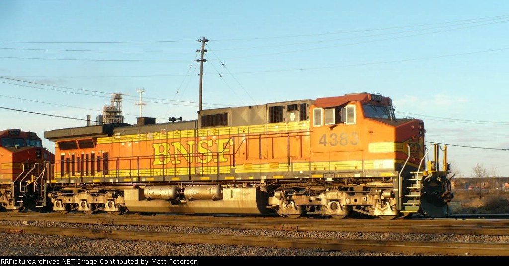 BNSF 4383